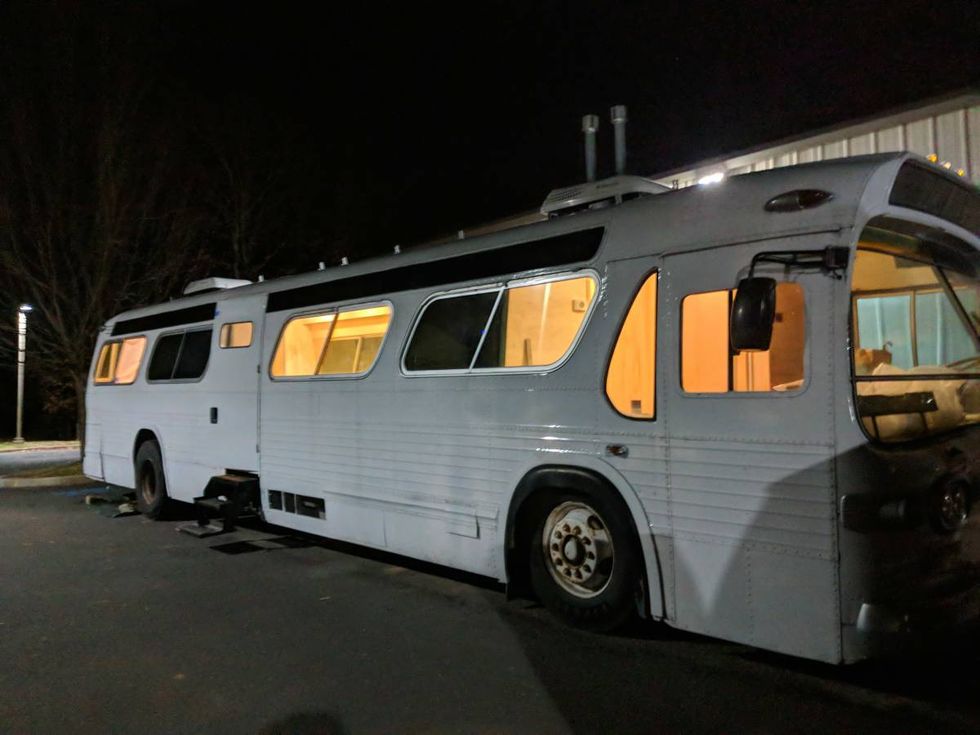 A Woman Turned a 1966 Bus into a Comfortable and Cozy Home on Wheels It ...